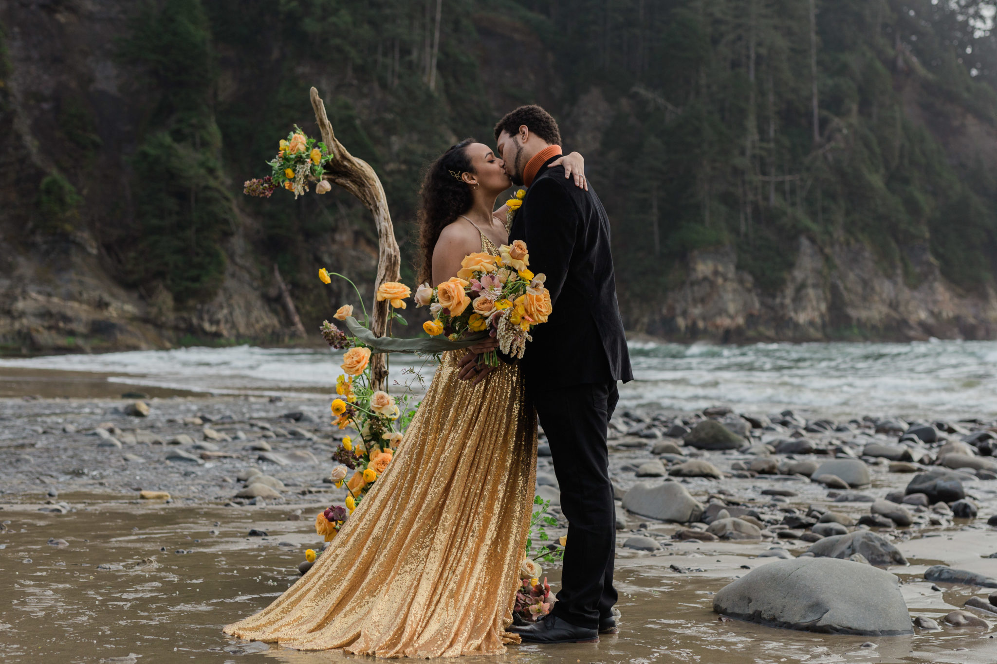 Oregon Elopement Guide 2024 - the Best Places to Elope in Oregon